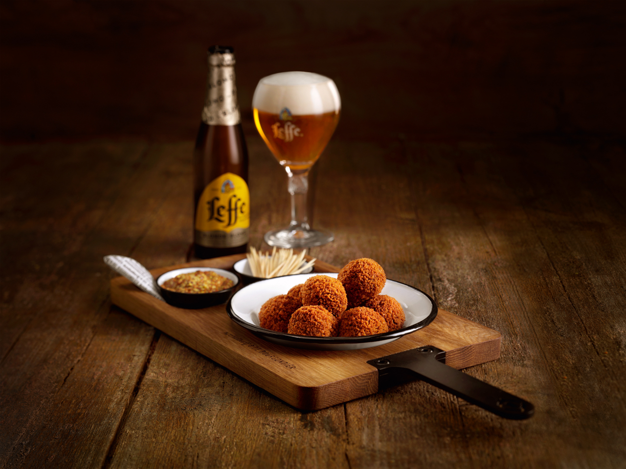 Verras je gast met een 'Beer & Bites pairing' | Van Geloven Snacks